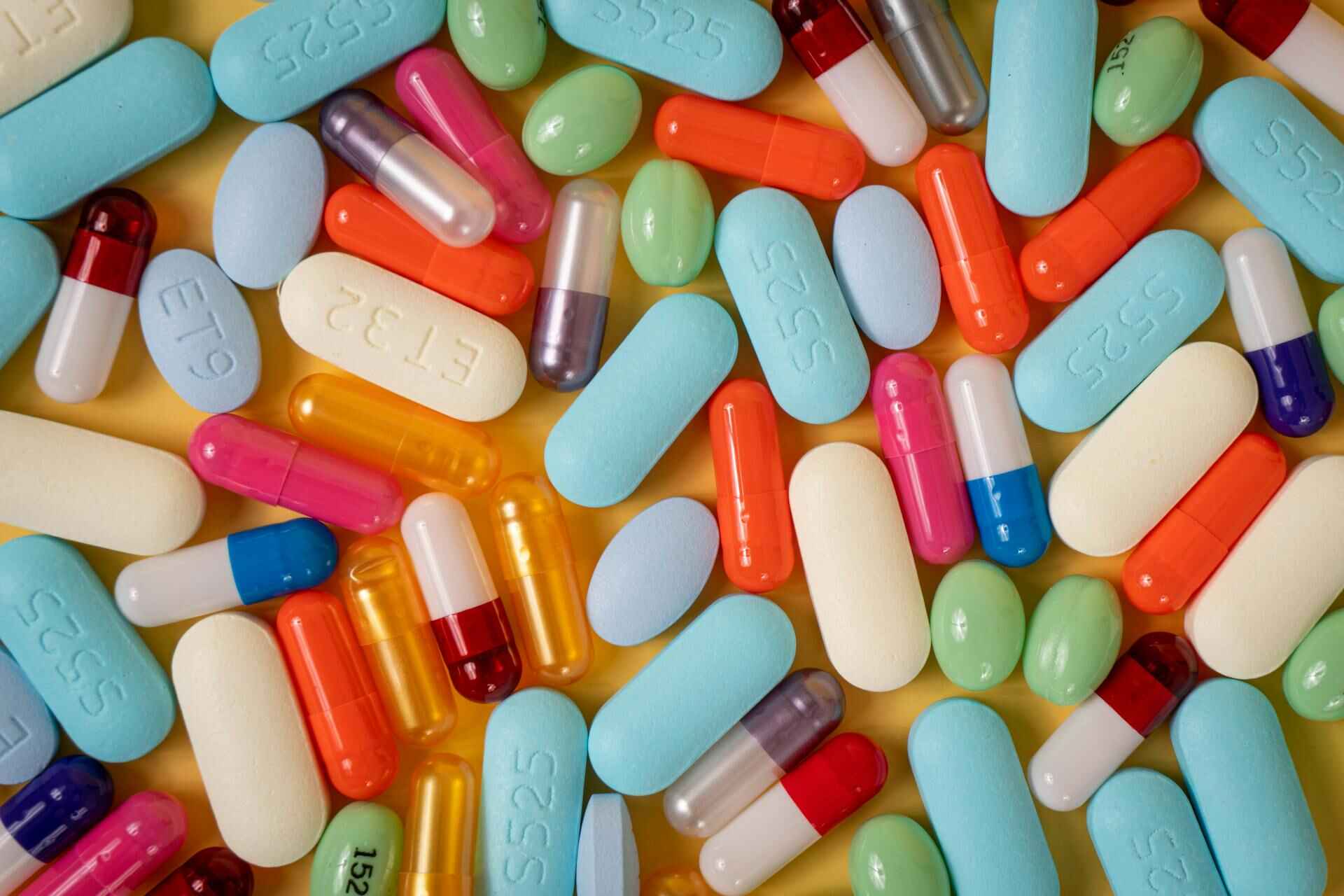 How to Choose a Multivitamin on Keto: Expert Guide & Checklist – Eat ...